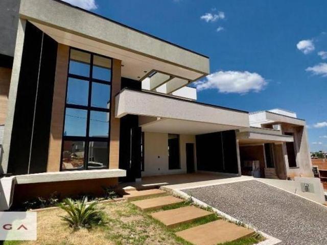 Casa com 3 quartos à venda, 200 m² por R$ 1.939.999
