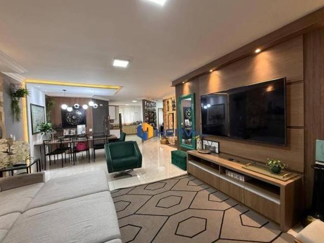 Casa com 3 quartos à venda, 206 m² por R$ 999.000 Jardim Botânico Maringá/PR
