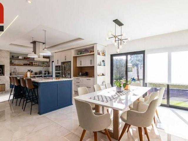 Casa com 3 quartos à venda, 210 m² por R$ 2.550.000 Xaxim Curitiba/PR