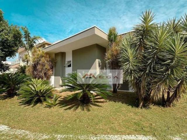 Casa com 3 quartos à venda, 212 m² por R$ 2.250.000
