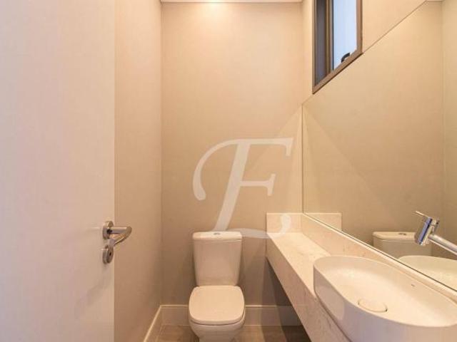 Casa com 3 quartos à venda, 230 m² por R$ 3.900.000 Tamboré Barueri/SP