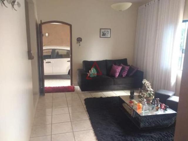 Casa com 3 Quartos à Venda, 240m² por R$500.000,00, Arpoador, Londrina PR