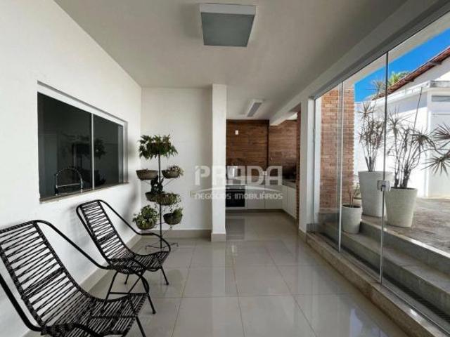 Casa com 3 quartos à venda, 241 m² Cidade Jardim Uberlândia/MG