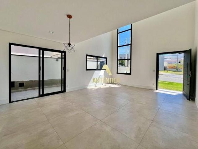 Casa com 3 quartos à venda, 245 m² Condomínio Central Parque Salto/SP