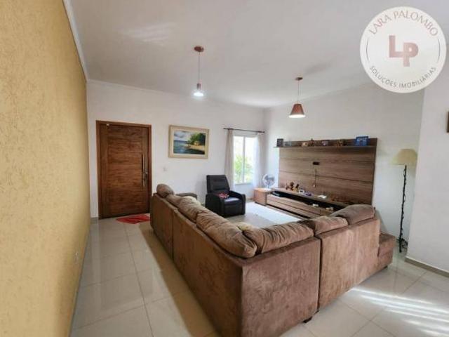 Casa com 3 quartos à venda, 245 m² por R$ 1.275.000 Louveira Louveira/SP