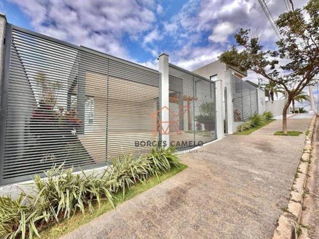 Casa com 3 quartos à venda, 245 m² por R$ 2.450.000 Portal do Sol Contagem/MG
