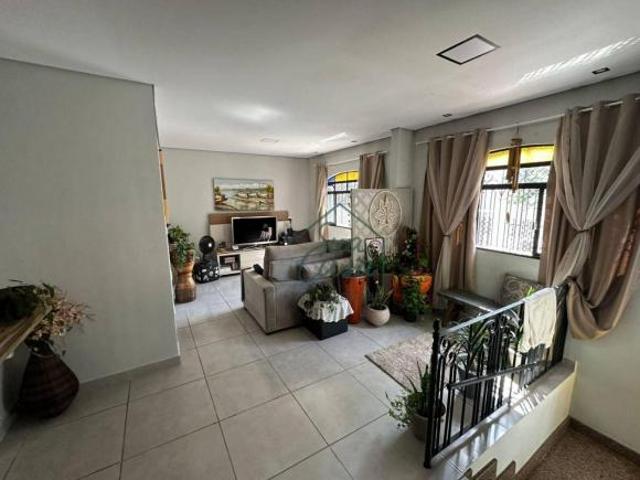 Casa com 3 Quartos à venda, 250 m² por R$ 510.000 Vila Hortência Sorocaba/SP