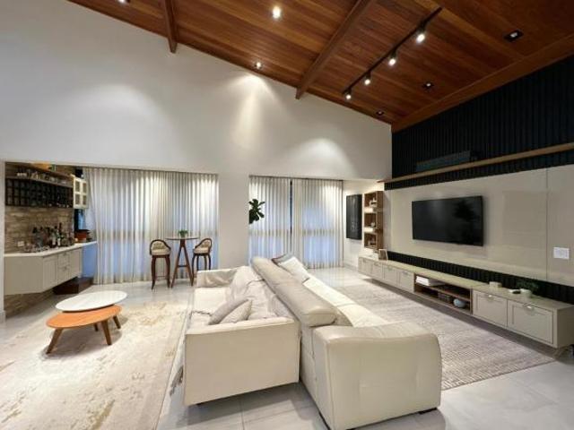 Casa com 3 quartos à venda, 260 m² por R$ 2.100.000 Iate Clube Americana Americana/SP