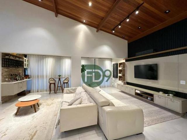 Casa com 3 quartos à venda, 260 m² por R$ 2.100.000 Iate Clube Americana Americana/SP