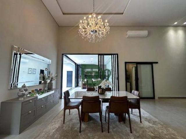 Casa com 3 quartos, 275 m² venda por R$ 3.150.000 ou aluguel por R$ 11.000/mês Condomínio Philli