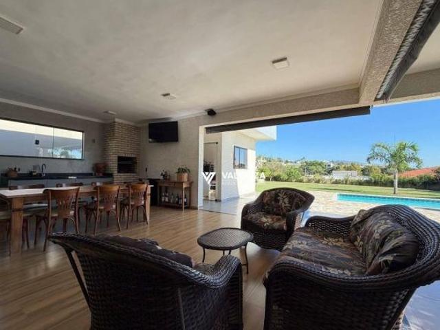 Casa com 3 quartos à venda, 290 m² por R$ 1.800.000 Residencial Saint Charbel Araçoiaba da Serra
