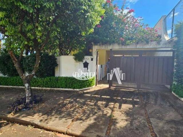 Casa com 3 quartos à venda, 345 m² por R$ 1.250.000 Vila Brasil Londrina/PR