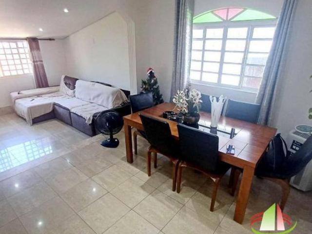 Casa com 3 quartos à venda, 360 m² por R$ 700.000 Copacabana Belo Horizonte/MG