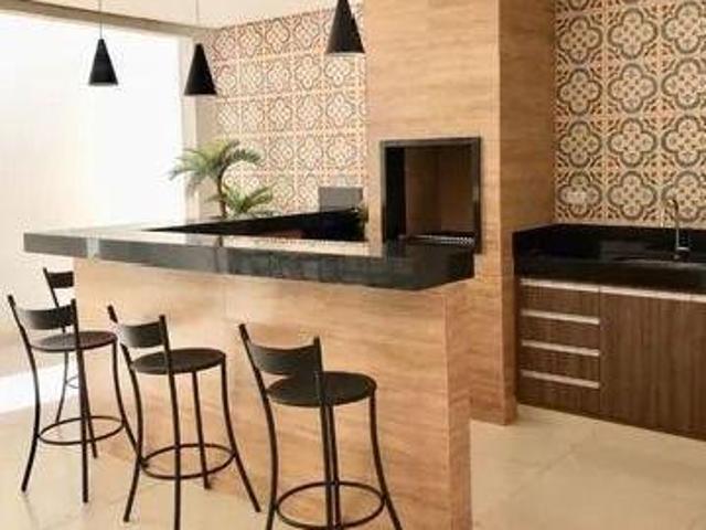 Casa com 3 quartos à venda, 360 m² por R$ 840.000 Santa Mônica Uberlândia/MG