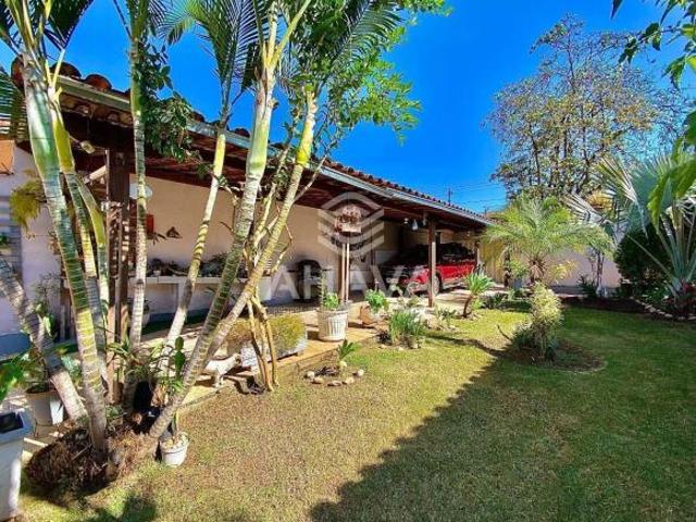 Casa com 3 Quartos à Venda, 360m², São João Batista, próximo à Rua Érico Veríssimo