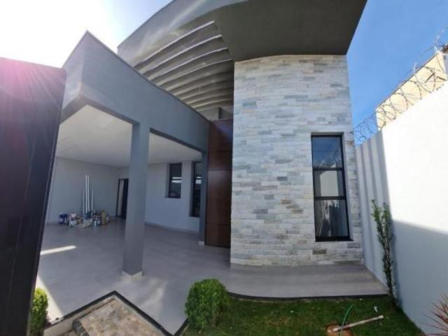 Casa com 3 quartos à venda, bairro Alto Umuarama Uberlândia/MG