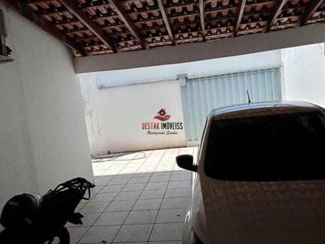 Casa com 3 quartos à venda, bairro Dona Zulmira Uberlândia/MG