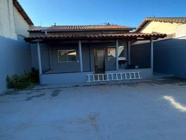 Casa com 3 quartos à venda Bairro Jardim Holanda Uberlândia/MG