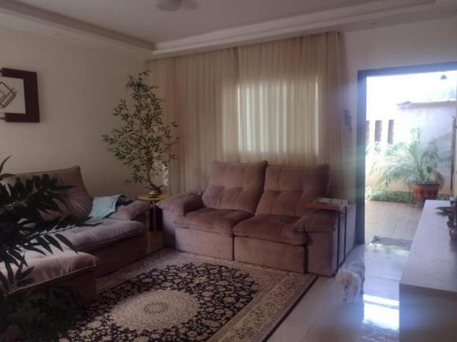 Casa com 3 quartos à venda, Bairro Jardim Patrícia Uberlândia/MG
