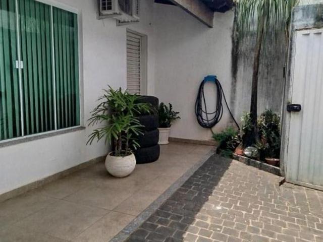 Casa com 3 quartos à venda, bairro Jardim Patrícia Uberlândia/MG