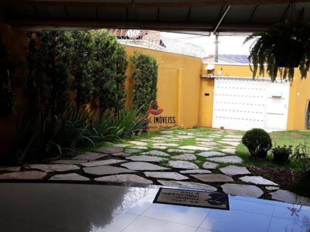 Casa com 3 quartos à venda, bairro Jardim Patrícia Uberlândia/MG