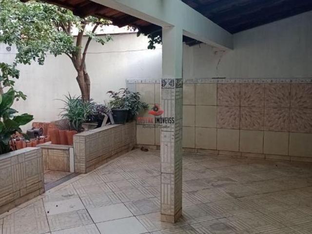 Casa com 3 quartos à venda bairro Jardim Patrícia Uberlândia/MG