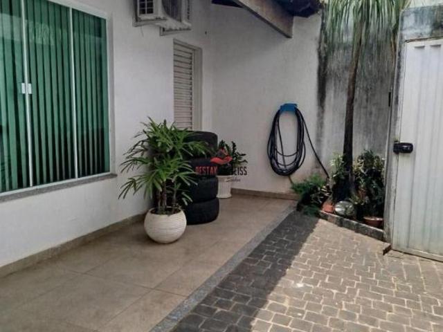 Casa com 3 quartos à venda, bairro Jardim Patrícia Uberlândia/MG