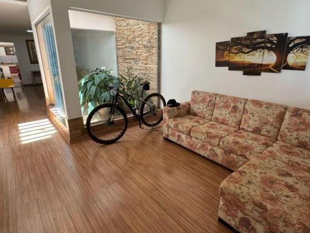 Casa com 3 quartos à venda bairro Jardim Patrícia Uberlândia/MG