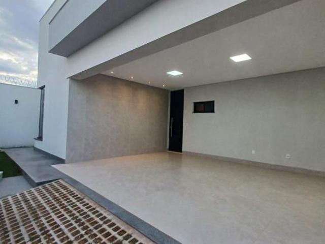Casa com 3 quartos à venda, bairro Laranjeiras Uberlândia/MG