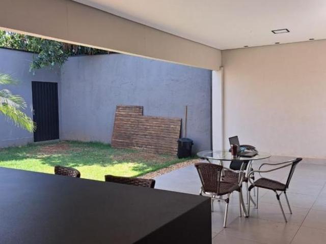 Casa com 3 quartos à venda, bairro Morada Nova Uberlândia/Minas Gerais