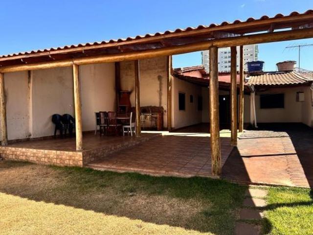 Casa com 3 quartos à venda, bairro Nossa Senhora Aparecida Uberlândia/MG