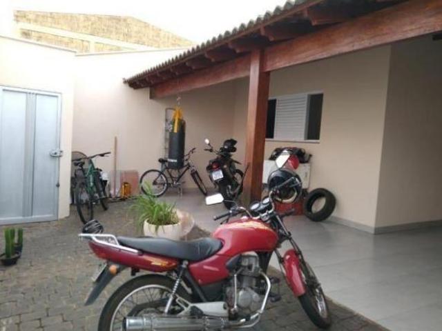 Casa com 3 quartos à venda, bairro Santa Mônica Uberlândia/MG