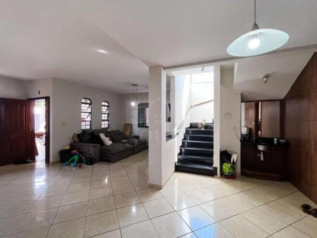 Casa com 3 quartos à venda, bairro Santa Rosa Uberlândia/MG