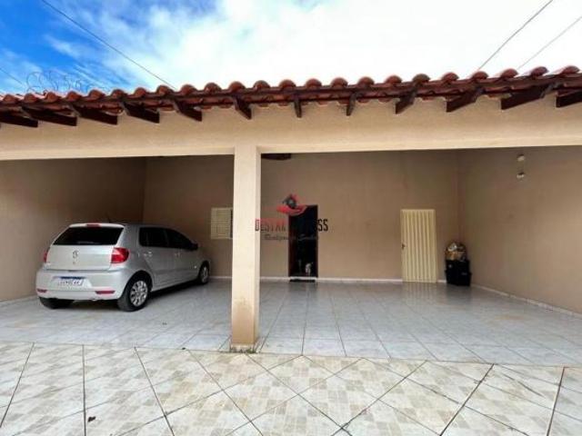 Casa com 3 quartos à venda bairro Segismundo Pereira Uberlândia/MG