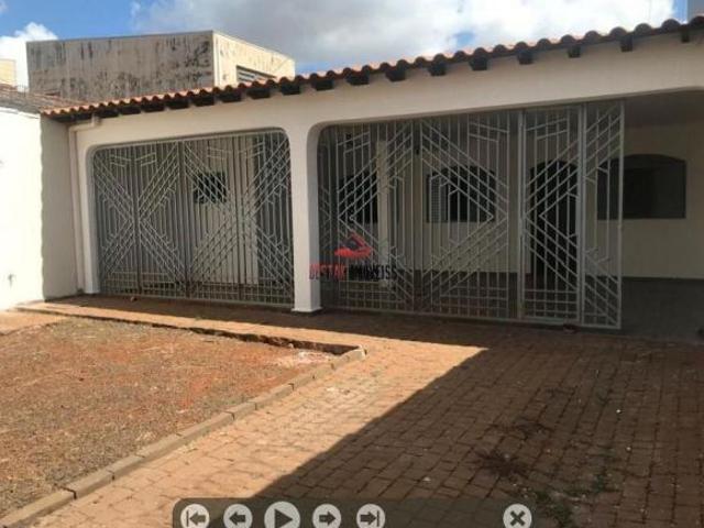 Casa com 3 quartos à venda Bairro Tibery Uberlândia/MG
