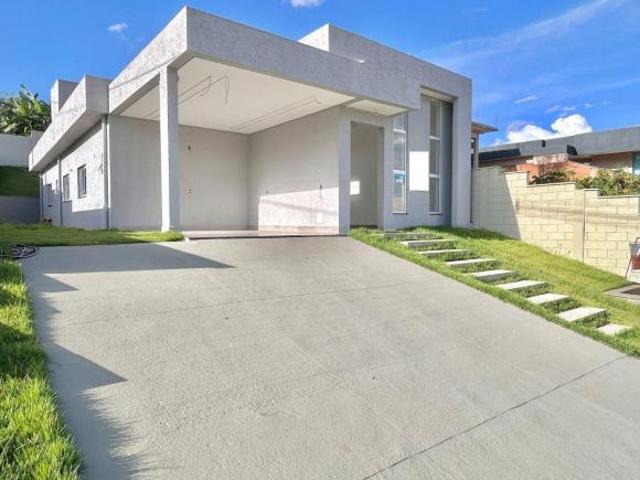 Casa com 3 quartos, à venda condomínio Parque dos Buritis, área total 360 m²