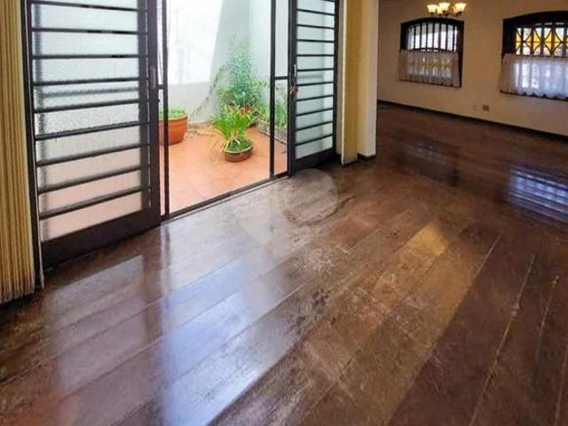 Casa com 3 quartos à venda em Taquaral SP
