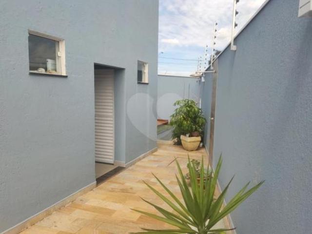 Casa com 3 quartos à venda em Taquaral SP