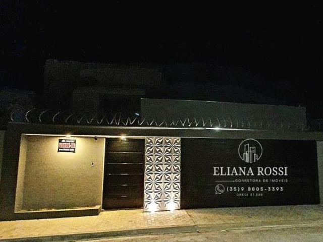 Casa com 3 quartos à venda em Varginha, no bairro Campos Elíseos