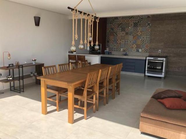 Casa com 3 quartos à venda em Varginha, no bairro Bom Pastor