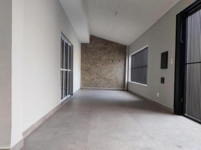 Casa com 3 quartos à venda em Varginha, no bairro Bom Pastor