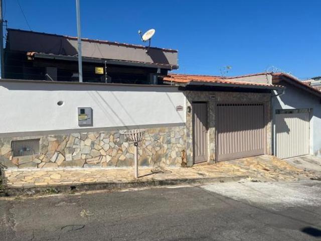 Casa com 3 quartos à venda em Varginha, no bairro Jardim Ribeiro