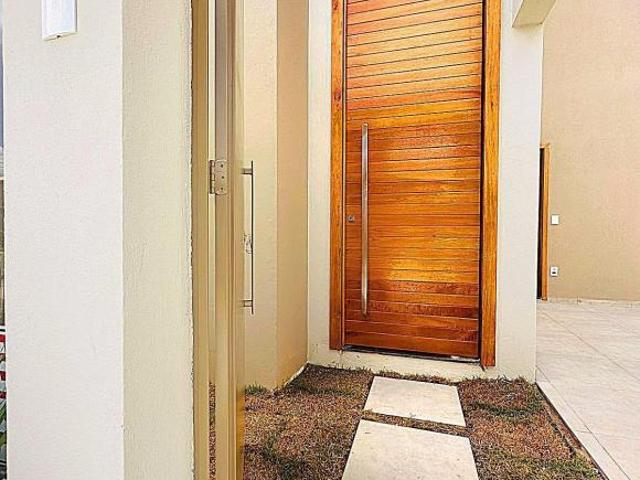 Casa com 3 quartos à venda em Varginha, no bairro Santa Luzia