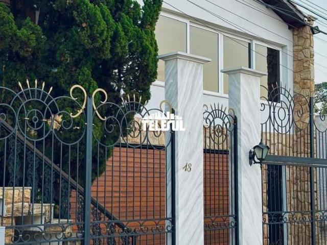 Casa com 3 quartos à venda em Varginha, no bairro Vila Pinto