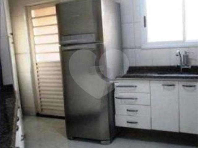Casa à venda com 3 quartos, sendo 1 suíte, em Vila Nova Carolina, São Paulo