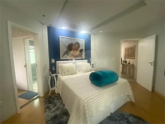 Casa com 3 quartos à venda em Vila Carrão SP