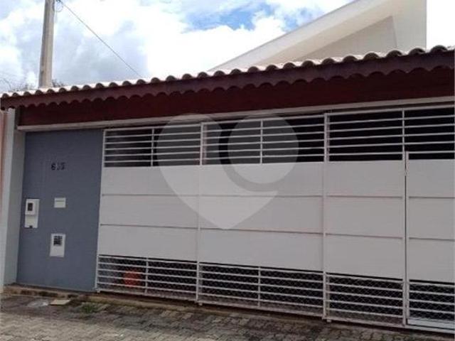 Casa à venda com 3 quartos, sendo 1 suíte, em Vila Costa do Sol, São Carlos