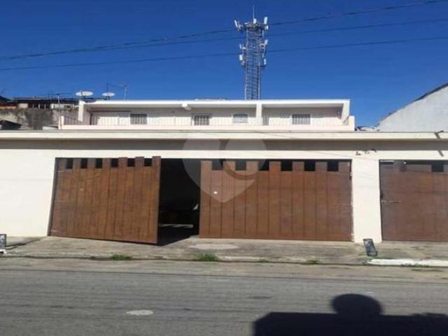 Casa com 3 quartos à venda em Vila damaceno SP
