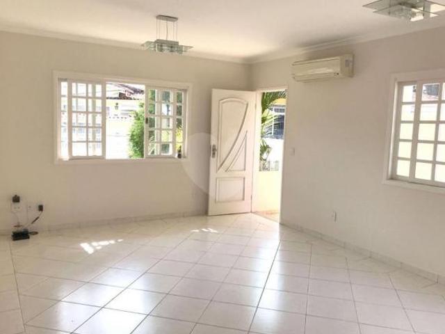 Casa com 3 quartos à venda em Vila Lageado SP