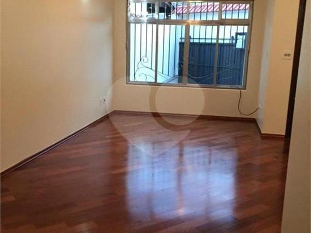 Casa com 3 quartos à venda em Vila paiva SP